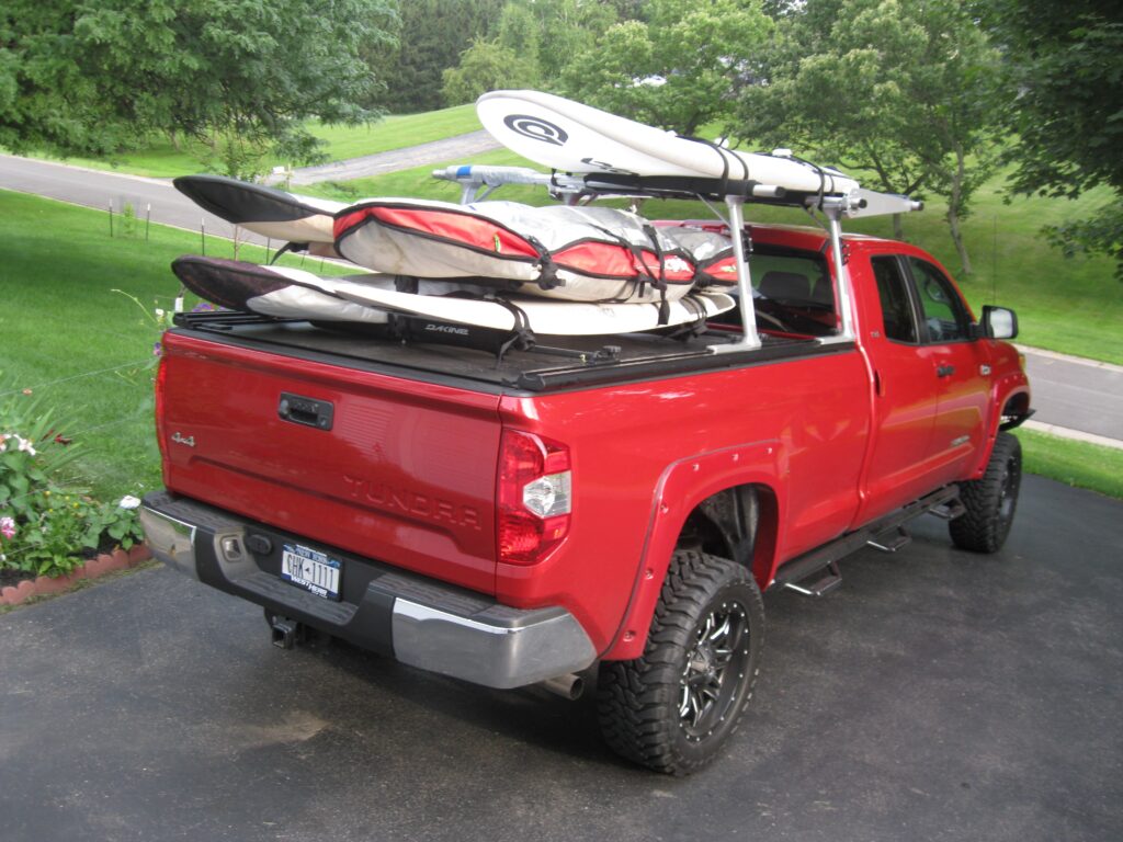 RetraxPRO MX + Thule TracRac SR - Tonneau Factory Outlet